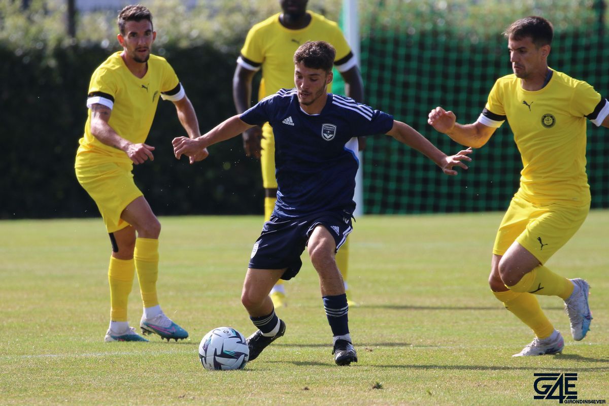 Girondins4Ever - La performance de Mathias De Amorim face à Pau en vidéo