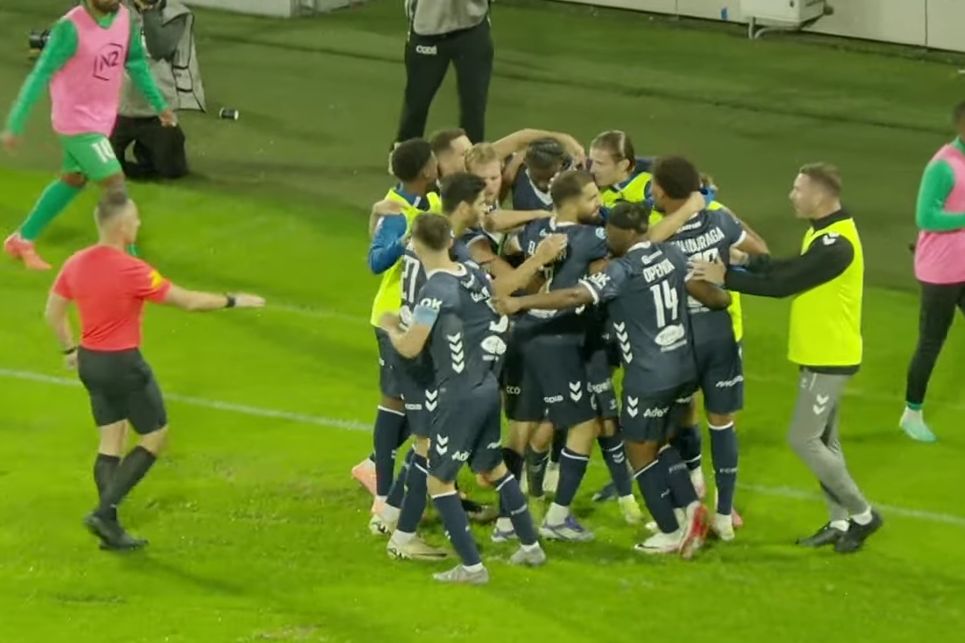 Girondins4Ever - [J10] Les chiffres des Girondins après Locminé (42, 21, 20, 16, 13, 10, 7, 3, 2, 1)